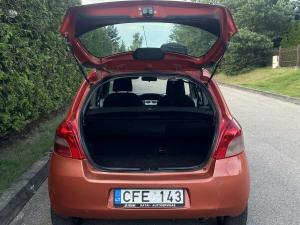 Oranžs Toyota Yaris 2010 Viļņa, ar dzinēja tilpumu 1.30 L un nobraukumu 180 tūkst. km par 3000 €, foto 19 vietnē AUTOMOTO.COM.LV