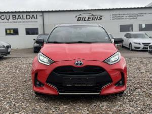 Orange Toyota Yaris 2021 in Utena, with an engine capacity of 1.49 L and mileage of 190 thousand km for 12590 €, photo 6 on AUTOMOTO.COM.LV