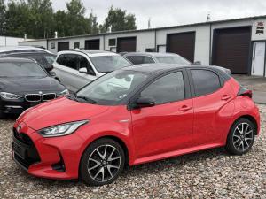 Orange Toyota Yaris 2021 in Utena, with an engine capacity of 1.49 L and mileage of 190 thousand km for 12590 €, photo 7 on AUTOMOTO.COM.LV