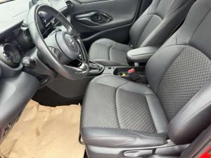Orange Toyota Yaris 2021 in Utena, with an engine capacity of 1.49 L and mileage of 190 thousand km for 12590 €, photo 8 on AUTOMOTO.COM.LV