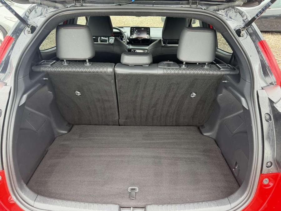 Orange Toyota Yaris 2021 in Utena, with an engine capacity of 1.49 L and mileage of 190 thousand km for 12590 €, photo 18 on AUTOMOTO.COM.LV