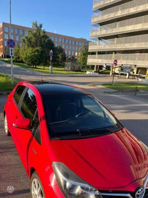 Red Toyota Yaris 2015 in Vilnius, with an engine capacity of 1.50 L and mileage of 90 thousand km for 9800 €, photo 14 on AUTOMOTO.COM.LV