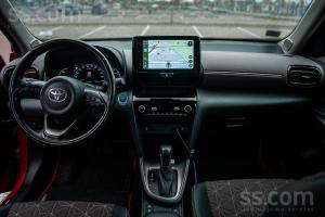 Red Toyota Yaris 2022 in Riga, with an engine capacity of 1.50 L and mileage of 52 thousand km for 22000 €, photo 13 on AUTOMOTO.COM.LV