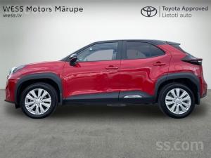 Sarkans Toyota Yaris 2023 Rīga, ar dzinēja tilpumu 1.50 L un nobraukumu 13 tūkst. km par 26990 €, foto 4 vietnē AUTOMOTO.COM.LV
