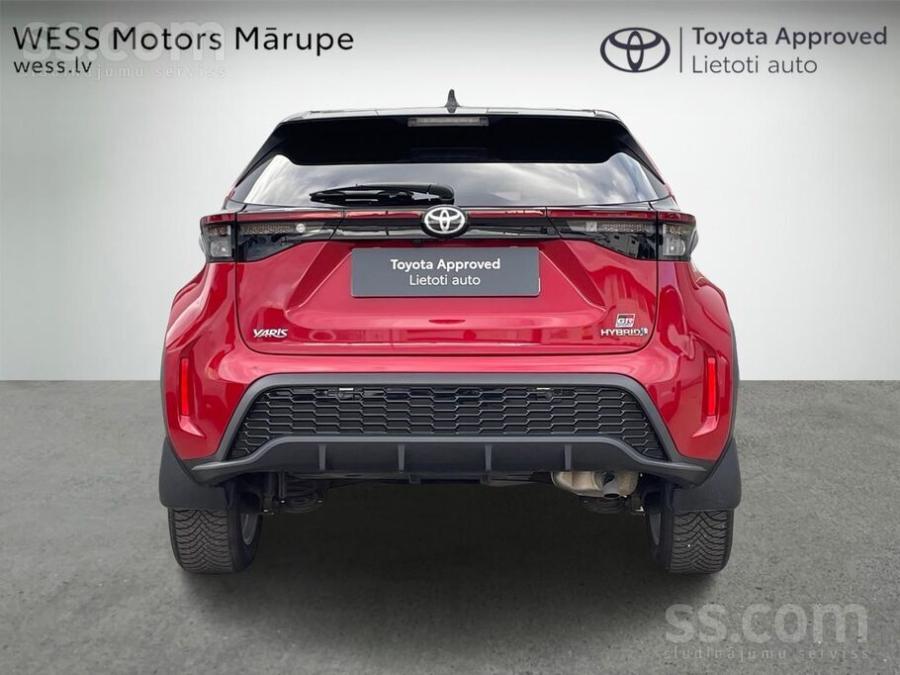 Sarkans Toyota Yaris 2023 Rīga, ar dzinēja tilpumu 1.50 L un nobraukumu 13 tūkst. km par 26990 €, foto 5 vietnē AUTOMOTO.COM.LV