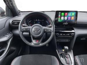 Sarkans Toyota Yaris 2023 Rīga, ar dzinēja tilpumu 1.50 L un nobraukumu 13 tūkst. km par 26990 €, foto 10 vietnē AUTOMOTO.COM.LV