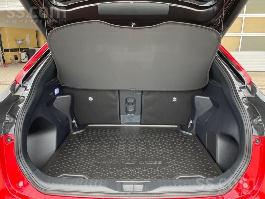 Sarkans Toyota Yaris 2023 Rīga, ar dzinēja tilpumu 1.50 L un nobraukumu 13 tūkst. km par 26990 €, foto 11 vietnē AUTOMOTO.COM.LV