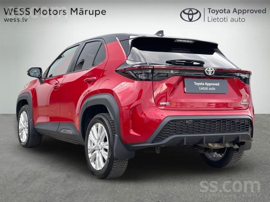 Sarkans Toyota Yaris 2023 Rīga, ar dzinēja tilpumu 1.50 L un nobraukumu 13 tūkst. km par 26990 €, foto 18 vietnē AUTOMOTO.COM.LV