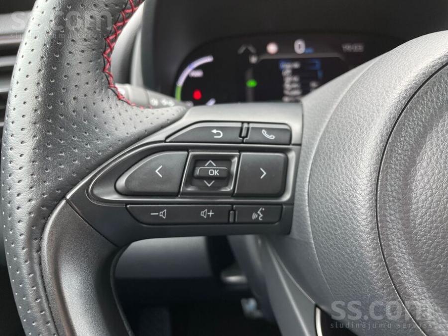 Sarkans Toyota Yaris 2023 Rīga, ar dzinēja tilpumu 1.50 L un nobraukumu 13 tūkst. km par 26990 €, foto 22 vietnē AUTOMOTO.COM.LV