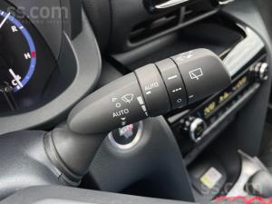 Sarkans Toyota Yaris 2023 Rīga, ar dzinēja tilpumu 1.50 L un nobraukumu 13 tūkst. km par 26990 €, foto 25 vietnē AUTOMOTO.COM.LV