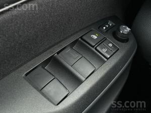 Sarkans Toyota Yaris 2023 Rīga, ar dzinēja tilpumu 1.50 L un nobraukumu 13 tūkst. km par 26990 €, foto 26 vietnē AUTOMOTO.COM.LV