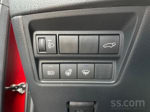 Sarkans Toyota Yaris 2023 Rīga, ar dzinēja tilpumu 1.50 L un nobraukumu 13 tūkst. km par 26990 €, foto 27 vietnē AUTOMOTO.COM.LV