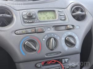 Sarkans Toyota Yaris 2001 Rīga, ar dzinēja tilpumu 1.00 L un nobraukumu 0 tūkst. km par 550 €, foto 8 vietnē AUTOMOTO.COM.LV