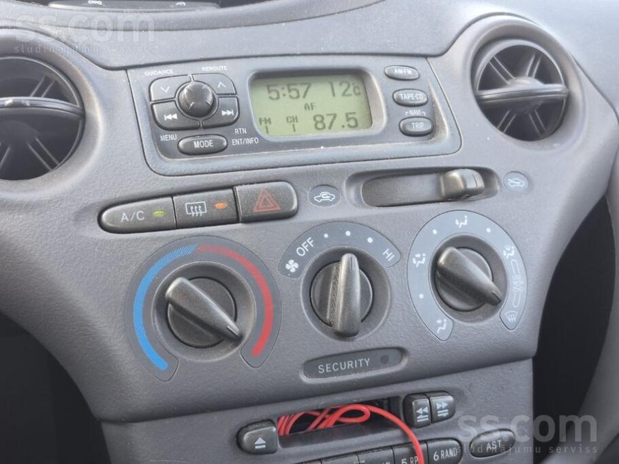 Sarkans Toyota Yaris 2001 Rīga, ar dzinēja tilpumu 1.00 L un nobraukumu 0 tūkst. km par 550 €, foto 8 vietnē AUTOMOTO.COM.LV