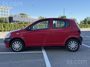 Sarkans Toyota Yaris 2002 Rīga, ar dzinēja tilpumu 1.40 L un nobraukumu 245 tūkst. km par 900 €, foto 4 vietnē AUTOMOTO.COM.LV