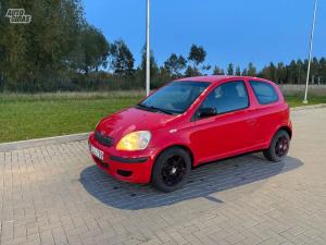 Red Toyota Yaris 2004 in Klaipeda, with an engine capacity of 1.40 L and mileage of 237 thousand km for 800 €, photo  on AUTOMOTO.COM.LV