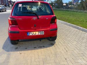 Red Toyota Yaris 2004 in Klaipeda, with an engine capacity of 1.40 L and mileage of 237 thousand km for 800 €, photo 5 on AUTOMOTO.COM.LV