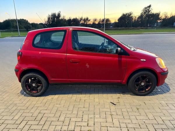 Red Toyota Yaris 2004 in Klaipeda, with an engine capacity of 1.40 L and mileage of 237 thousand km for 800 €, photo 7 on AUTOMOTO.COM.LV