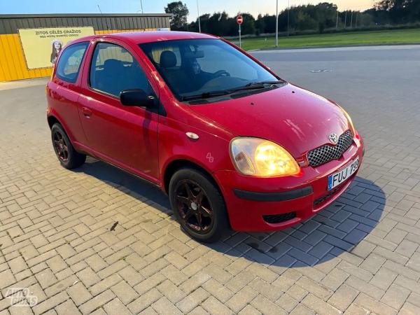 Red Toyota Yaris 2004 in Klaipeda, with an engine capacity of 1.40 L and mileage of 237 thousand km for 800 €, photo 8 on AUTOMOTO.COM.LV