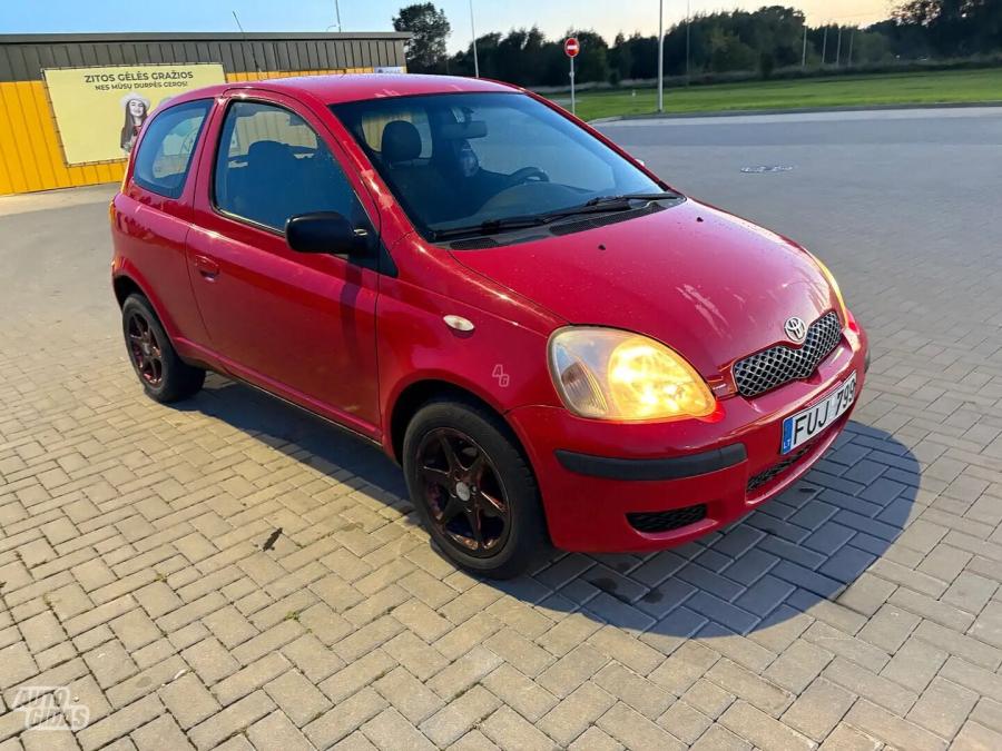 Red Toyota Yaris 2004 in Klaipeda, with an engine capacity of 1.40 L and mileage of 237 thousand km for 800 €, photo 8 on AUTOMOTO.COM.LV