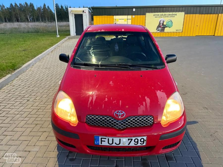 Red Toyota Yaris 2004 in Klaipeda, with an engine capacity of 1.40 L and mileage of 237 thousand km for 800 €, photo 9 on AUTOMOTO.COM.LV