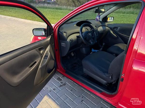 Red Toyota Yaris 2004 in Klaipeda, with an engine capacity of 1.40 L and mileage of 237 thousand km for 800 €, photo 10 on AUTOMOTO.COM.LV