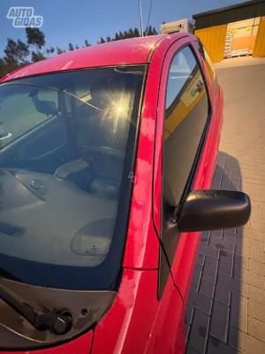Red Toyota Yaris 2004 in Klaipeda, with an engine capacity of 1.40 L and mileage of 237 thousand km for 800 €, photo 16 on AUTOMOTO.COM.LV