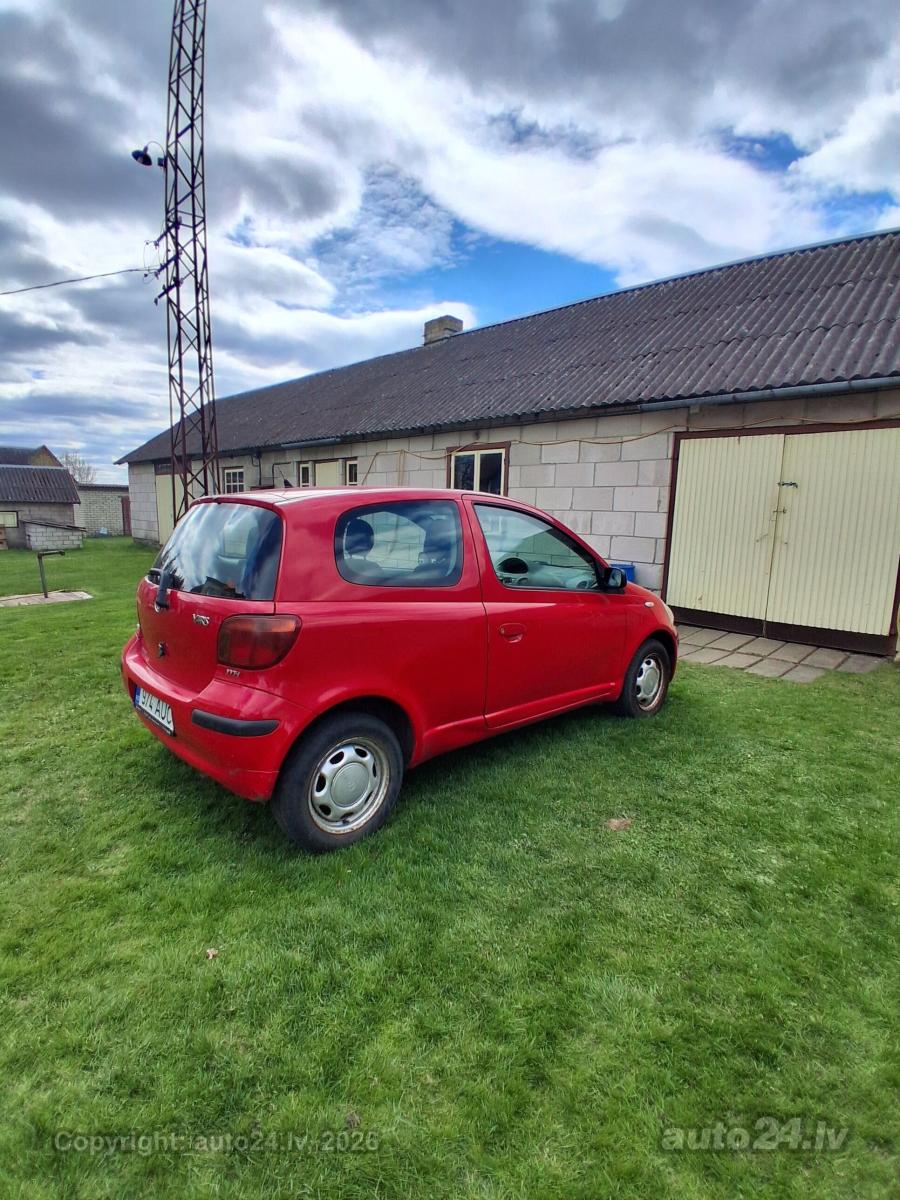 Red Toyota Yaris 2005 in Tallinn, with an engine capacity of 1.00 L and mileage of 220 thousand km for 750 €, photo 7 on AUTOMOTO.COM.LV