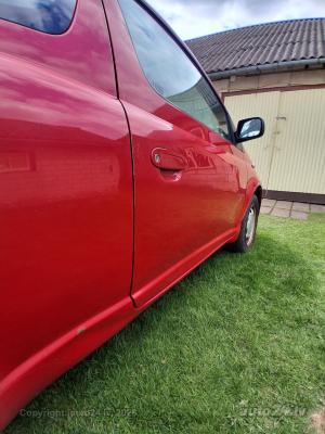 Red Toyota Yaris 2005 in Tallinn, with an engine capacity of 1.00 L and mileage of 220 thousand km for 750 €, photo 12 on AUTOMOTO.COM.LV
