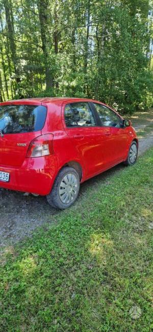 Red Toyota Yaris 2006 in Kaunas, with an engine capacity of 1.30 L and mileage of 169 thousand km for 2800 €, photo  on AUTOMOTO.COM.LV