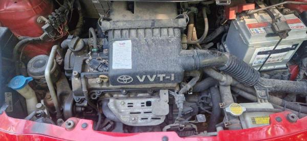Red Toyota Yaris 2006 in Kaunas, with an engine capacity of 1.30 L and mileage of 169 thousand km for 2800 €, photo 8 on AUTOMOTO.COM.LV