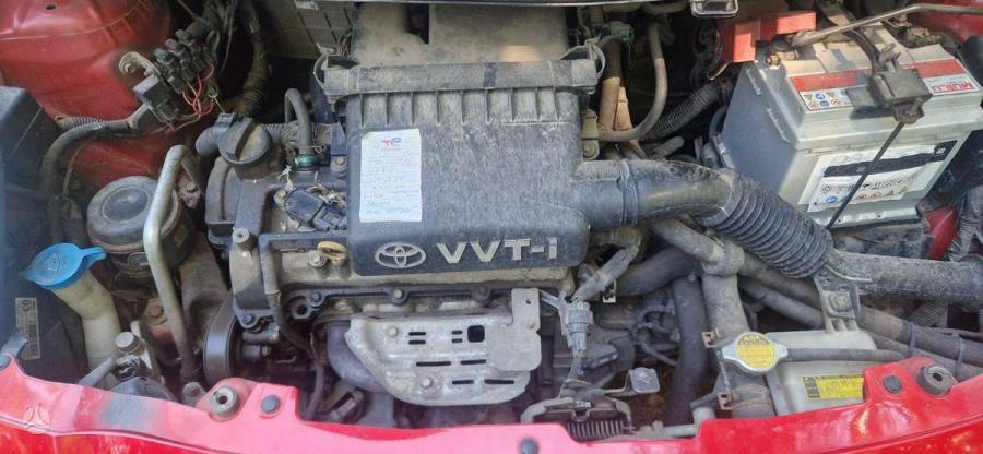 Sarkans Toyota Yaris 2006 Kauņa, ar dzinēja tilpumu 1.30 L un nobraukumu 169 tūkst. km par 2800 €, foto 9 vietnē AUTOMOTO.COM.LV