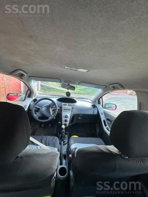 Red Toyota Yaris 2007 in Liepaja, with an engine capacity of 1.40 L and mileage of 451 thousand km for 900 €, photo 6 on AUTOMOTO.COM.LV