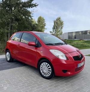 Red Toyota Yaris 2007 in Vilnius, with an engine capacity of 1.50 L and mileage of 199 thousand km for 2650 €, photo 4 on AUTOMOTO.COM.LV