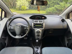 Red Toyota Yaris 2007 in Vilnius, with an engine capacity of 1.50 L and mileage of 199 thousand km for 2650 €, photo 10 on AUTOMOTO.COM.LV