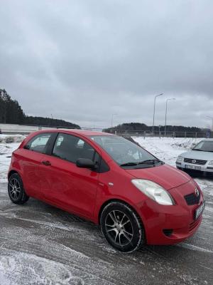 Sarkans Toyota Yaris 2008 Viļņa, ar dzinēja tilpumu 1.36 L un nobraukumu 303 tūkst. km par 2200 €, foto 6 vietnē AUTOMOTO.COM.LV