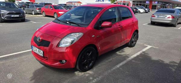 Red Toyota Yaris 2008 in Vilnius, with an engine capacity of 1.36 L and mileage of 143 thousand km for 2350 €, photo 3 on AUTOMOTO.COM.LV