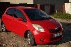 Red Toyota Yaris 2008 in Kaunas, with an engine capacity of 1.30 L and mileage of 262 thousand km for 2650 €, photo 3 on AUTOMOTO.COM.LV