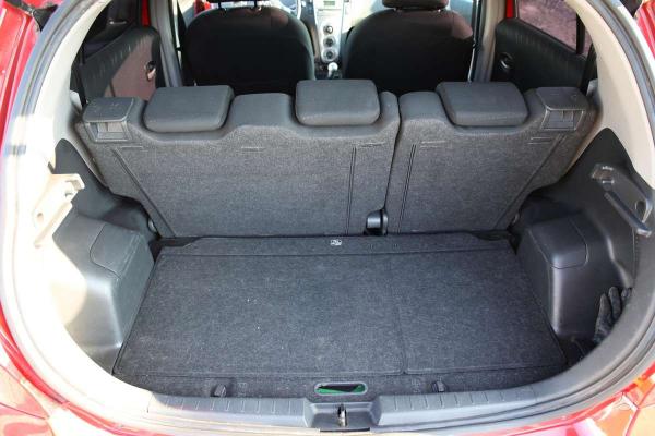 Sarkans Toyota Yaris 2008 Kauņa, ar dzinēja tilpumu 1.30 L un nobraukumu 262 tūkst. km par 2650 €, foto 9 vietnē AUTOMOTO.COM.LV