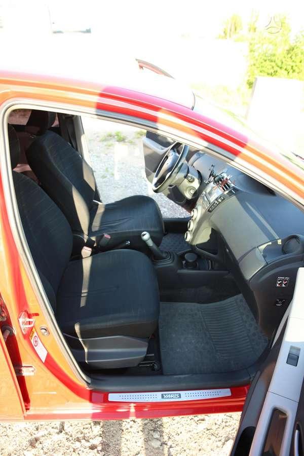 Sarkans Toyota Yaris 2008 Kauņa, ar dzinēja tilpumu 1.30 L un nobraukumu 262 tūkst. km par 2650 €, foto 10 vietnē AUTOMOTO.COM.LV