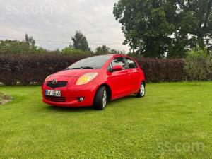 Sarkans Toyota Yaris 2008 Rīga, ar dzinēja tilpumu 1.50 L un nobraukumu 279 tūkst. km par 1510 €, foto 3 vietnē AUTOMOTO.COM.LV