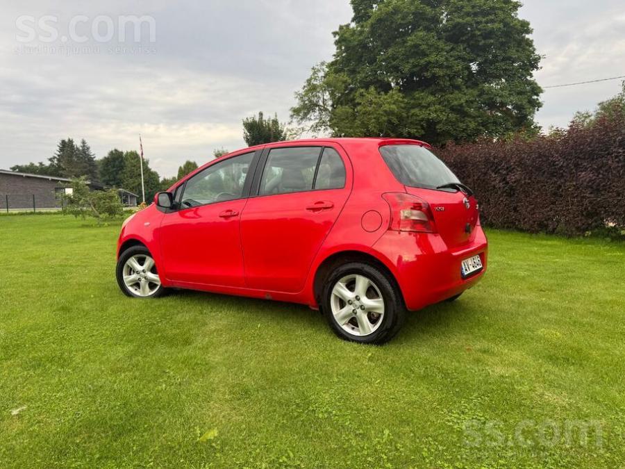 Sarkans Toyota Yaris 2008 Rīga, ar dzinēja tilpumu 1.50 L un nobraukumu 279 tūkst. km par 1510 €, foto 6 vietnē AUTOMOTO.COM.LV