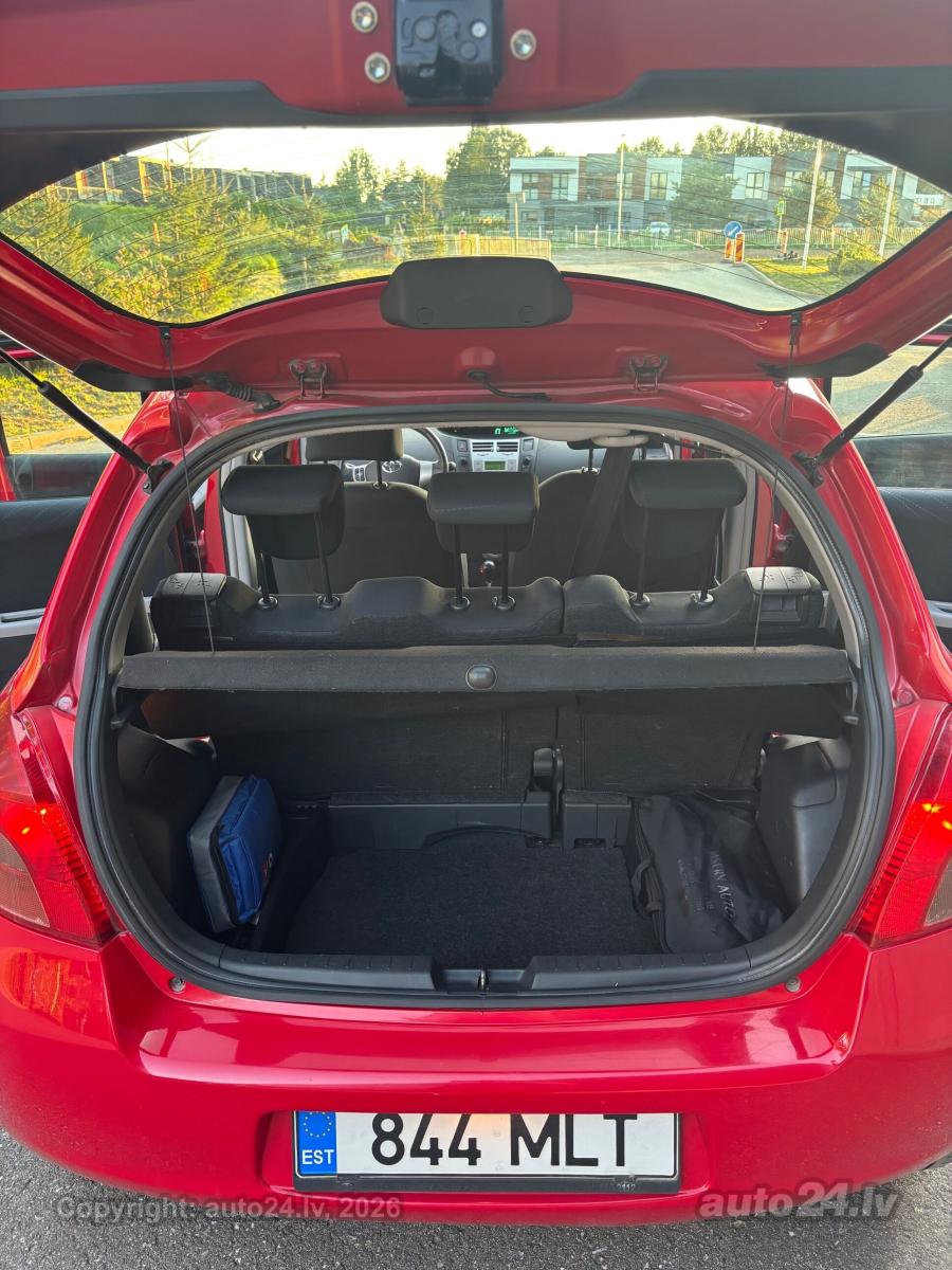 Red Toyota Yaris 2008 in Tartu, with an engine capacity of 1.30 L and mileage of 143 thousand km for 3299 €, photo 10 on AUTOMOTO.COM.LV