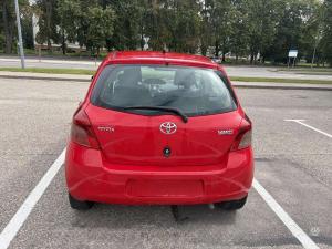 Red Toyota Yaris 2008 in Marijampole, with an engine capacity of 1.30 L and mileage of 198 thousand km for 2700 €, photo 5 on AUTOMOTO.COM.LV