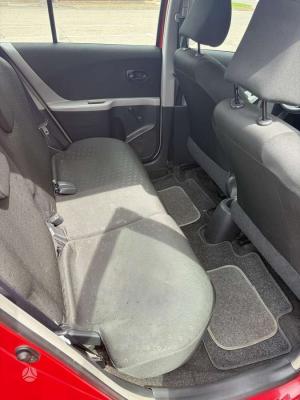 Red Toyota Yaris 2008 in Marijampole, with an engine capacity of 1.30 L and mileage of 198 thousand km for 2700 €, photo 9 on AUTOMOTO.COM.LV