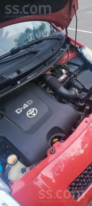 Sarkans Toyota Yaris 2008 Daugavpils, ar dzinēja tilpumu 1.40 L un nobraukumu 222 tūkst. km par 2300 €, foto 3 vietnē AUTOMOTO.COM.LV