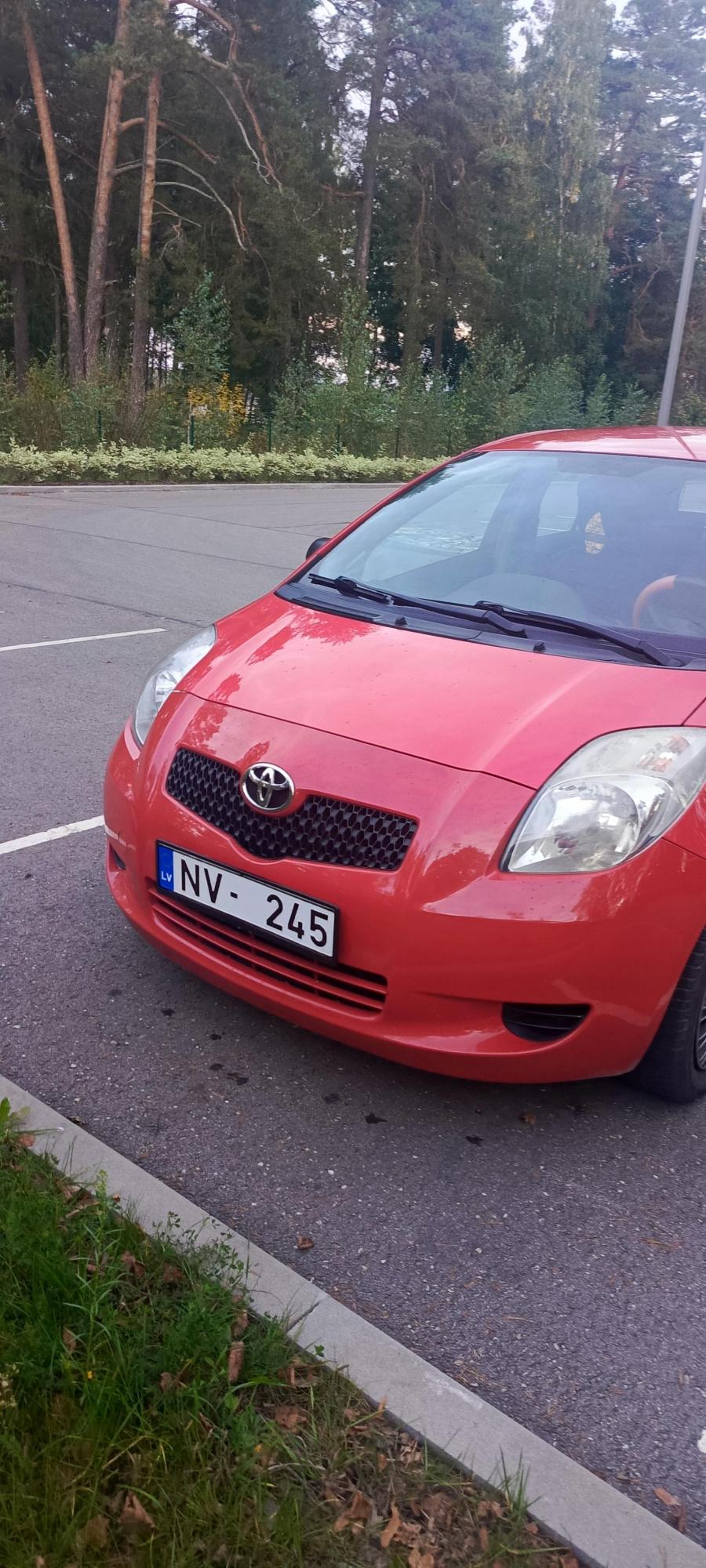 Red Toyota Yaris 2008 in Kraslava, with an engine capacity of 1.40 L and mileage of 221 thousand km for 2150 €, photo 14 on AUTOMOTO.COM.LV