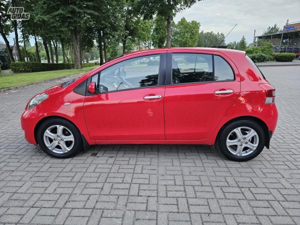 Sarkans Toyota Yaris 2010 Marijampole, ar dzinēja tilpumu 1.30 L un nobraukumu 219 tūkst. km par 3100 €, foto 4 vietnē AUTOMOTO.COM.LV