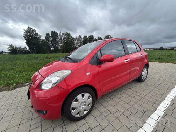 Тойота Ярис 2010 в Рига на AUTOMOTO.COM.LV Красный Тойота Ярис 2010 в Рига, объемом двигателя 1.30 л и пробегом 146 тыс. км за 3000 €, фото 3 на AUTOMOTO.COM.LV