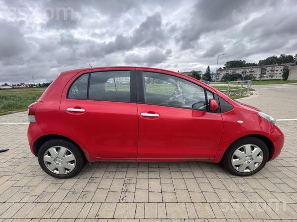 Тойота Ярис 2010 в Рига на AUTOMOTO.COM.LV Красный Тойота Ярис 2010 в Рига, объемом двигателя 1.30 л и пробегом 146 тыс. км за 3000 €, фото 5 на AUTOMOTO.COM.LV